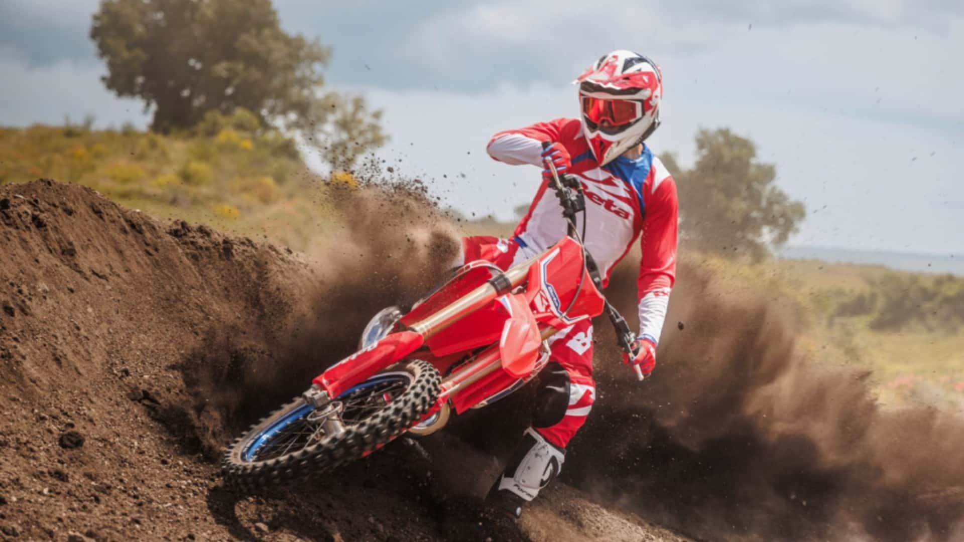 Beta Drops New RX 250 and 350 2-Strokes Dirt Bikes to…