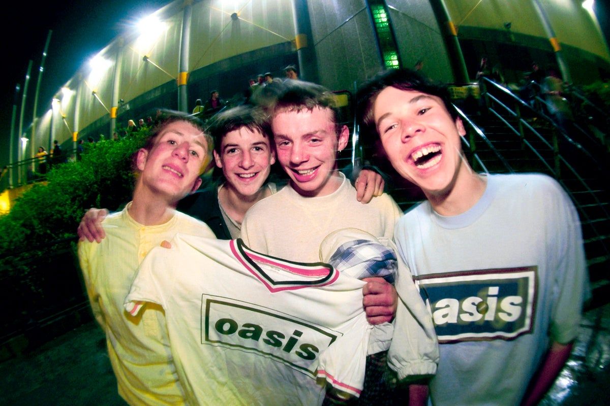 Music critics say Oasis only made two good albums. Gen…