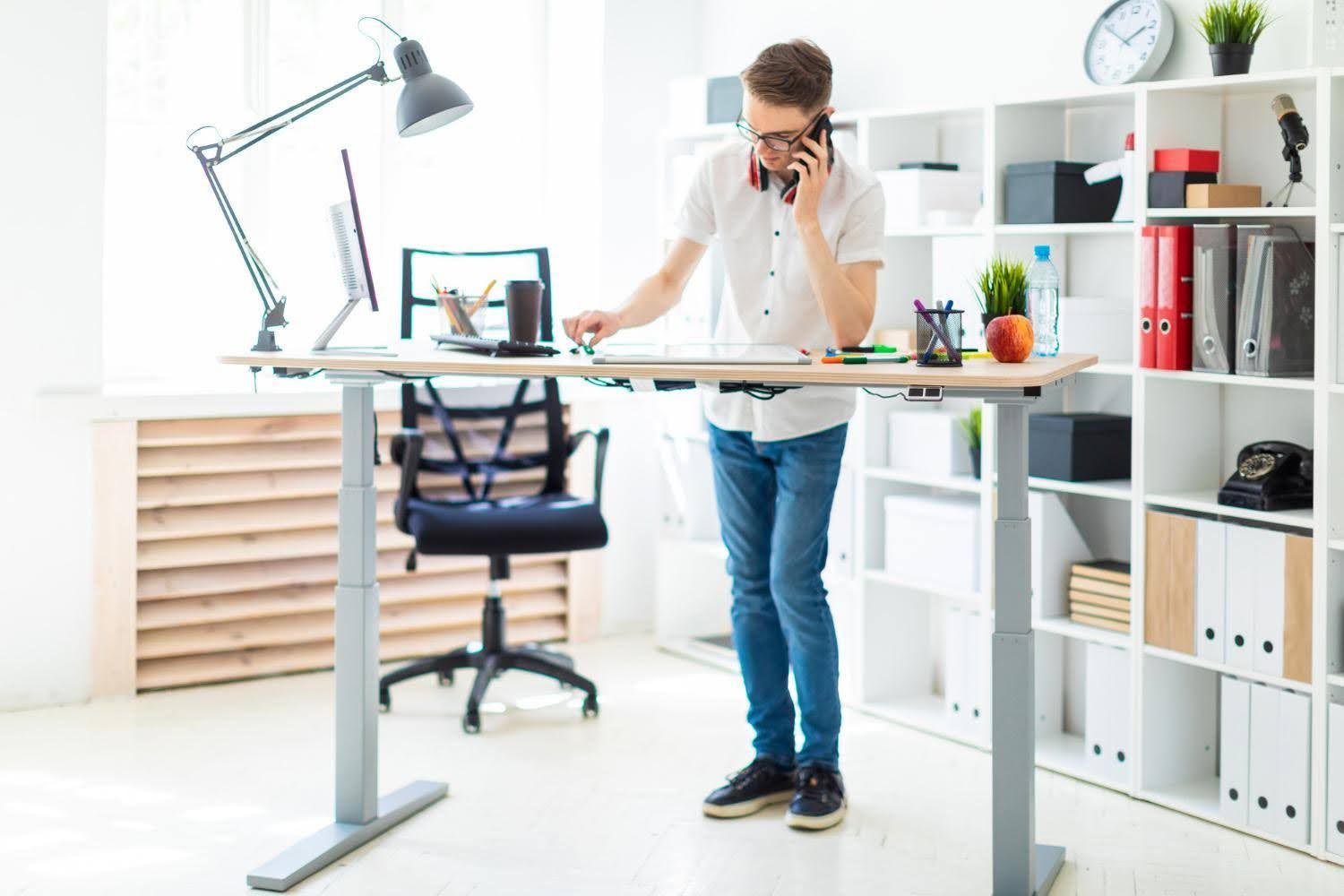 Benefits of Standing Desks for Professionals: Work…