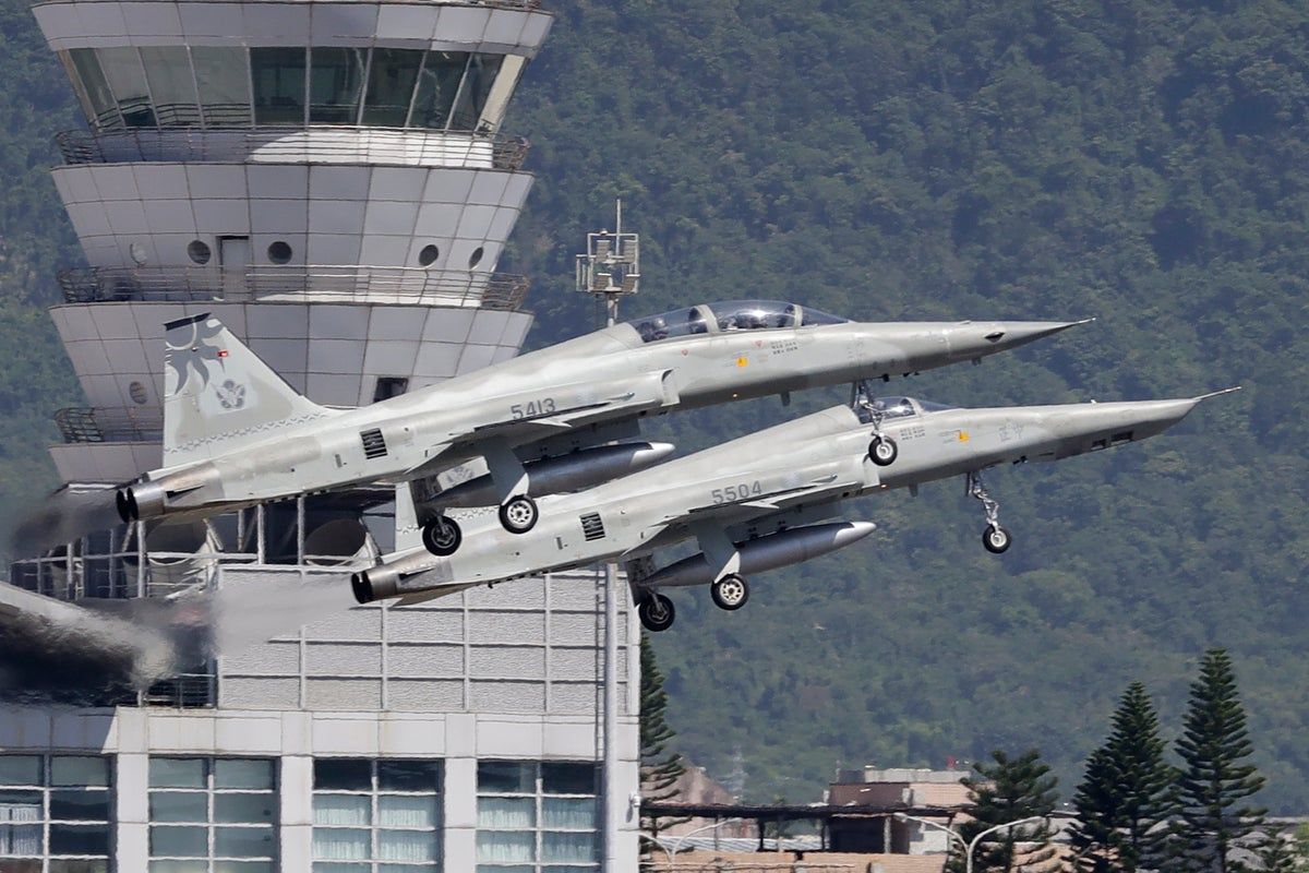 After decades of service, Taiwan retires its last F-5…