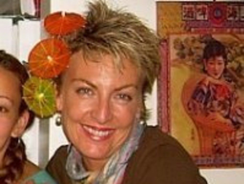 American Airlines flight attendant arrested after…