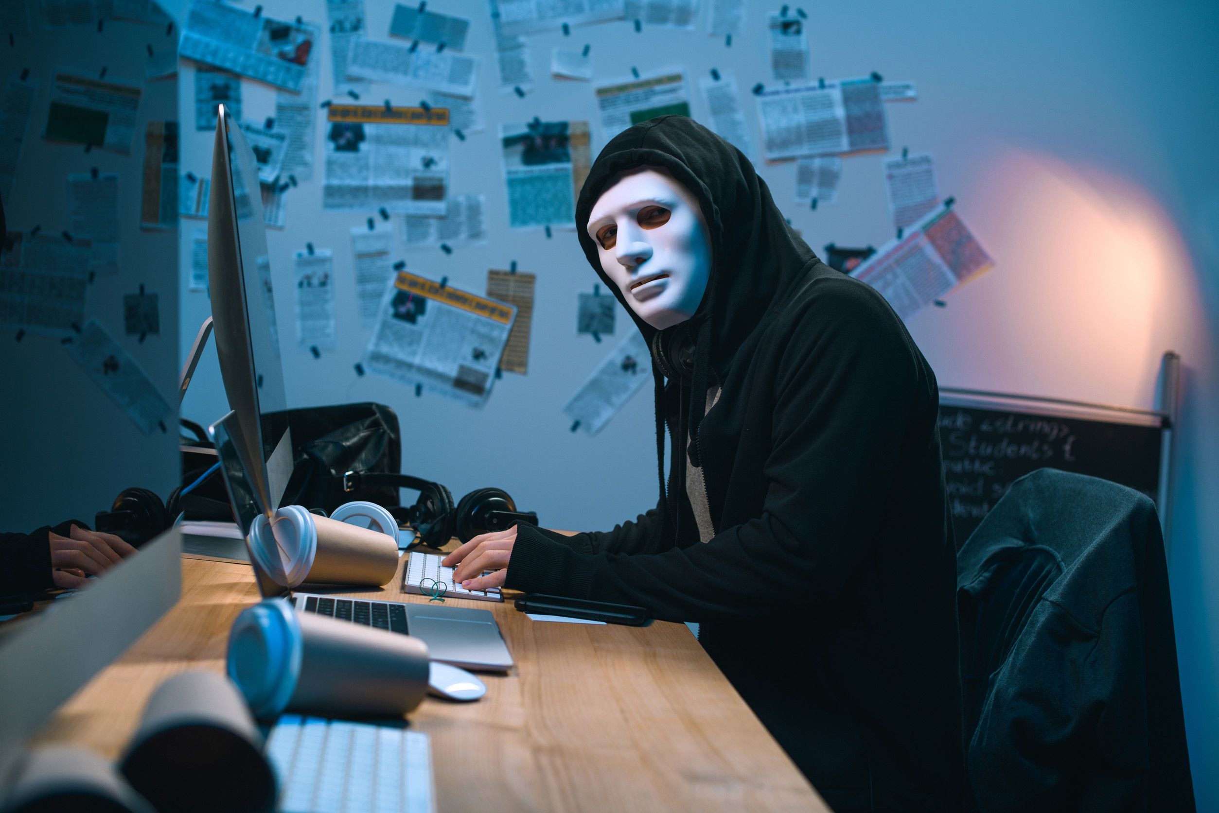 8 Smart Home Features That Are Easy for Hackers to…