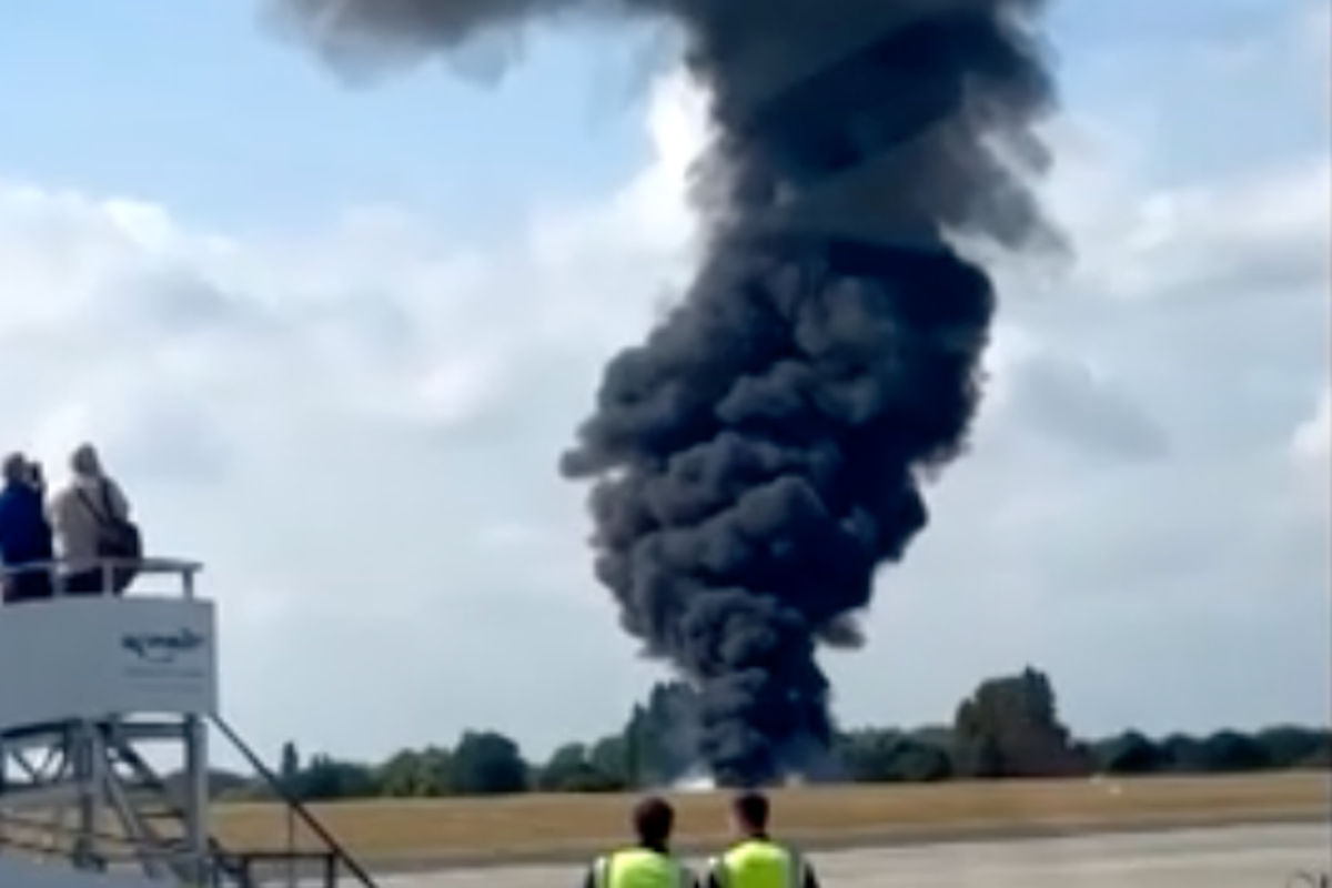 Fireball erupts after Southend plane crash sending…
