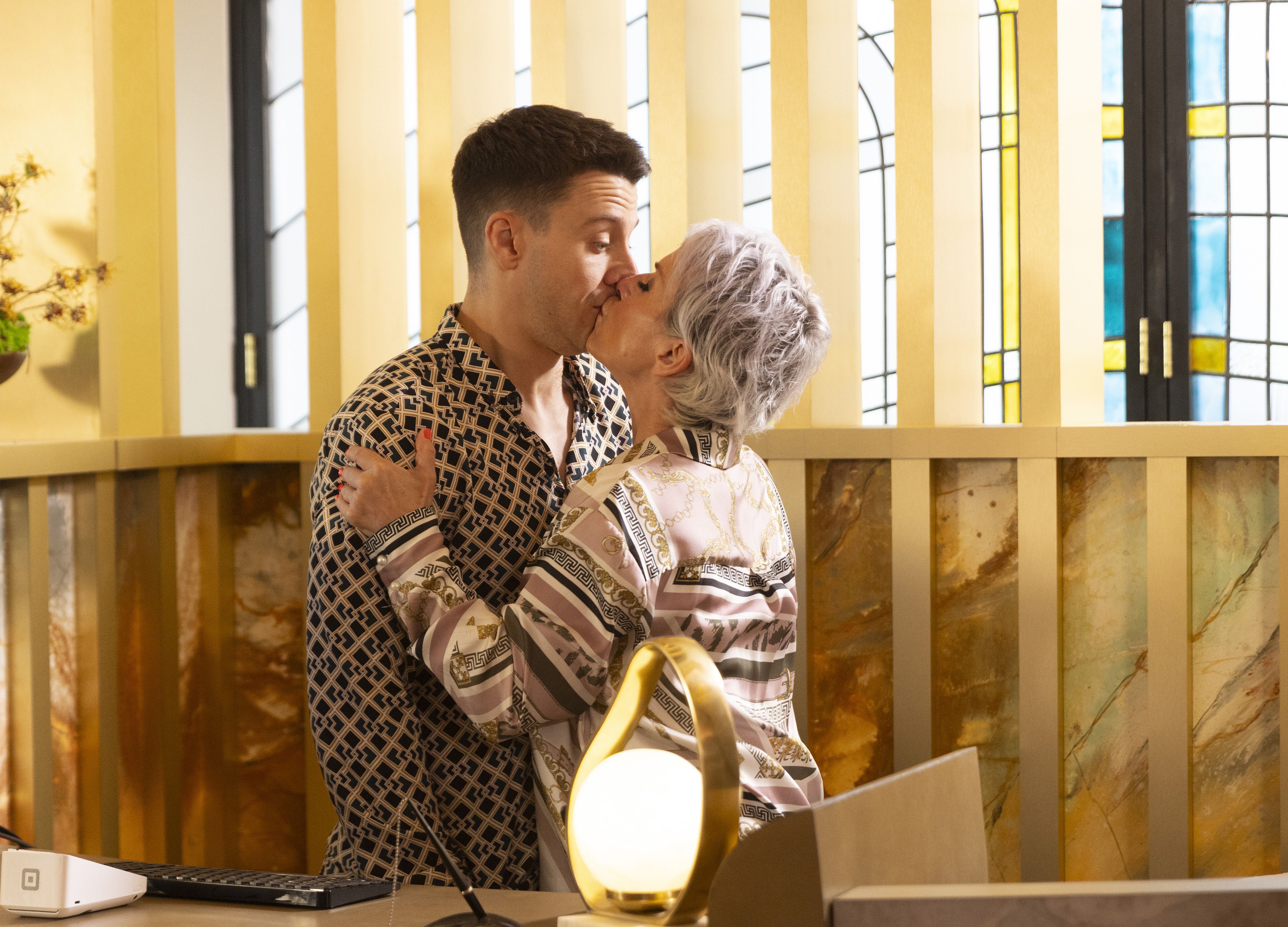 Coronation Street spoilers: Debbie Webster KISSES Ryan