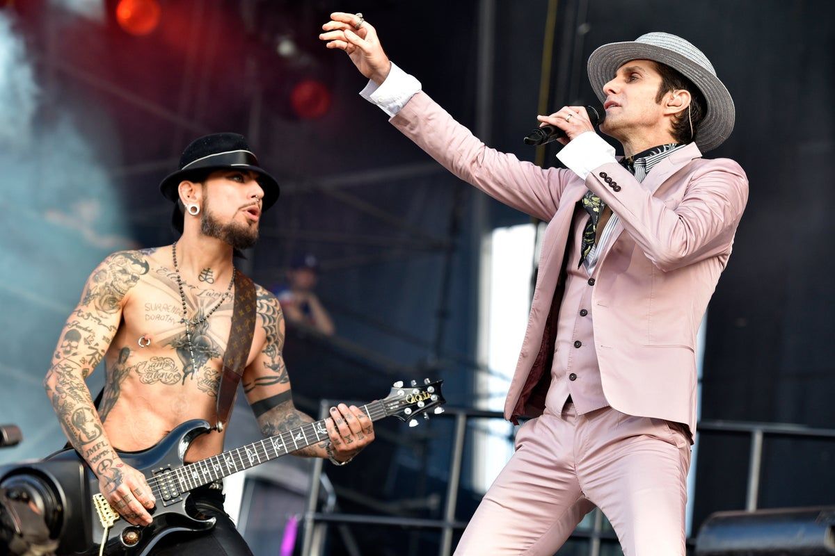 Jane’s Addiction suing lead singer Perry Farrell for…