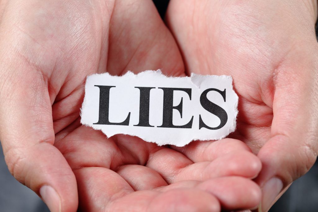 10 Clues Someone Is Lying—Even If They’re Family