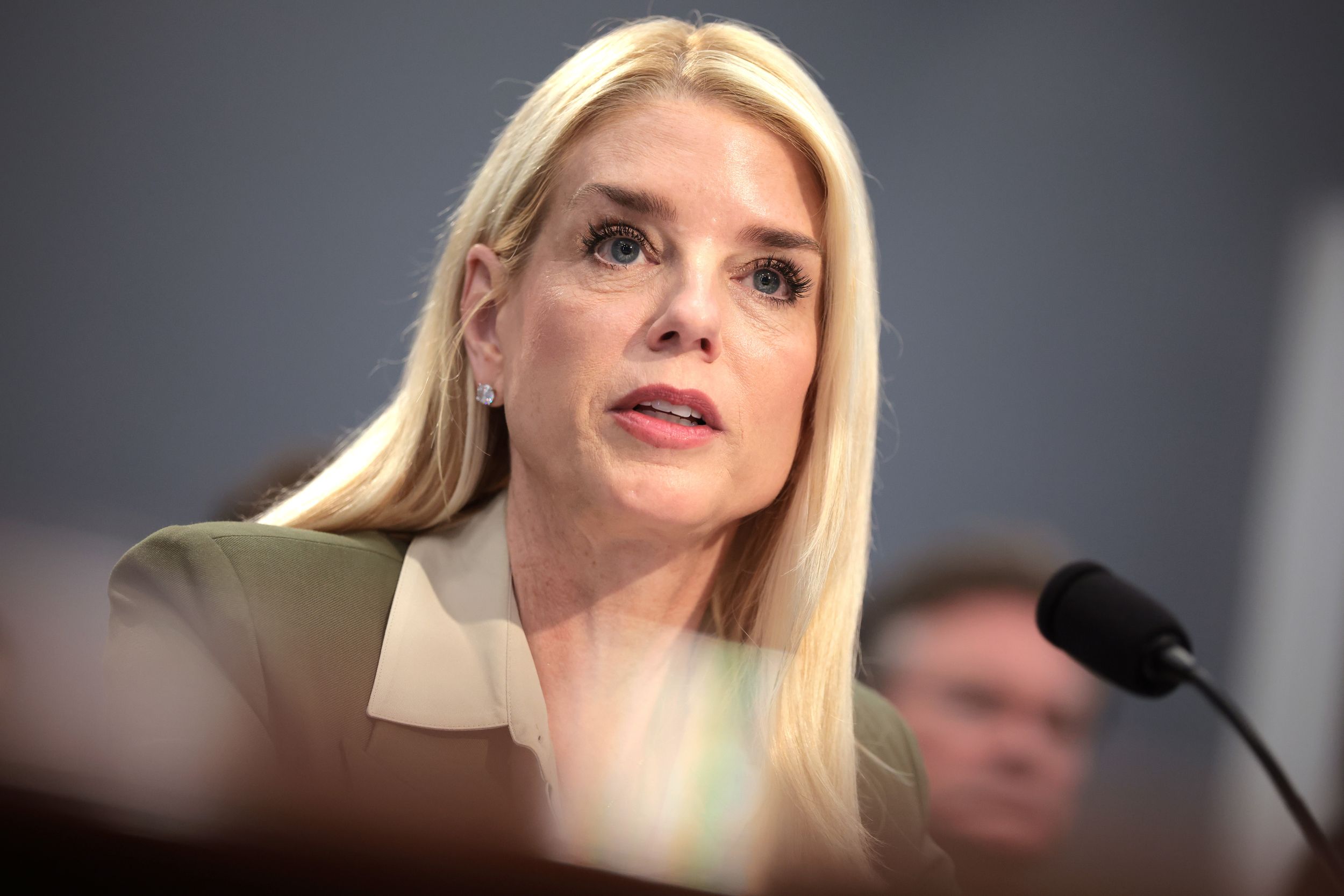 Democrats Call on AG Pam Bondi to Testify Before…