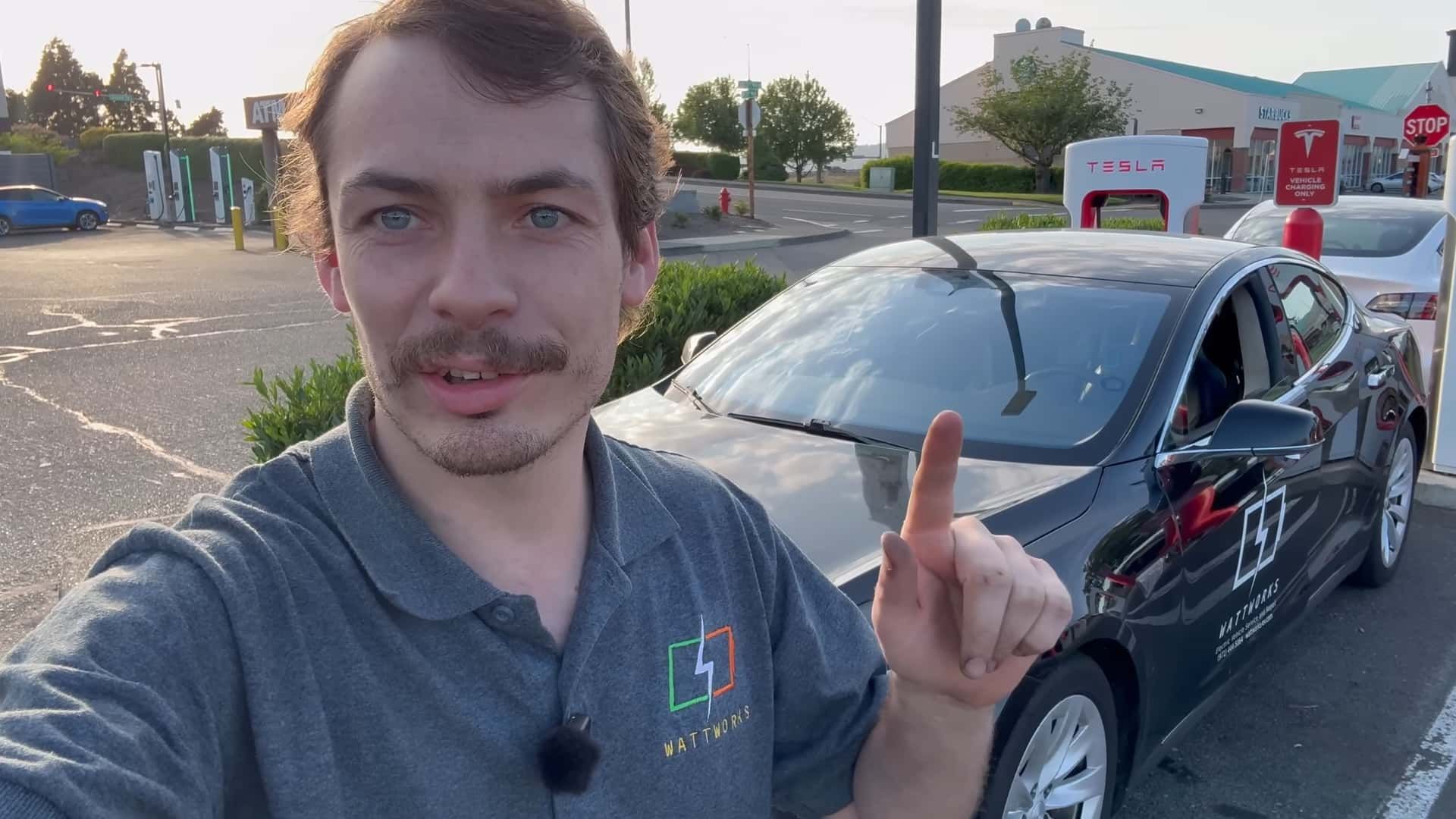Tesla Model S Owner Upgrades The Battery After 470,000…