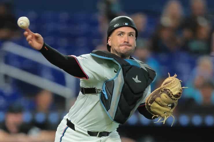 Rays change catchers in trades with Brewers and Marlins
