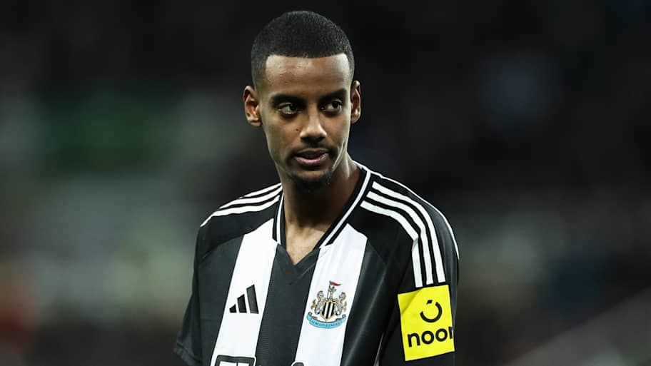 Sports Illustrated - Alexander Isak ‘Training Alone’…