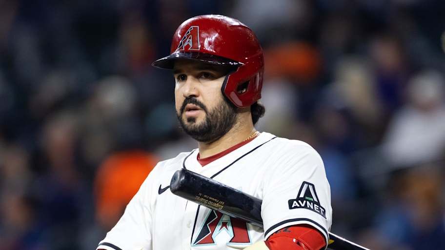 Sports Illustrated - Mariners' Team Plane Made Special…