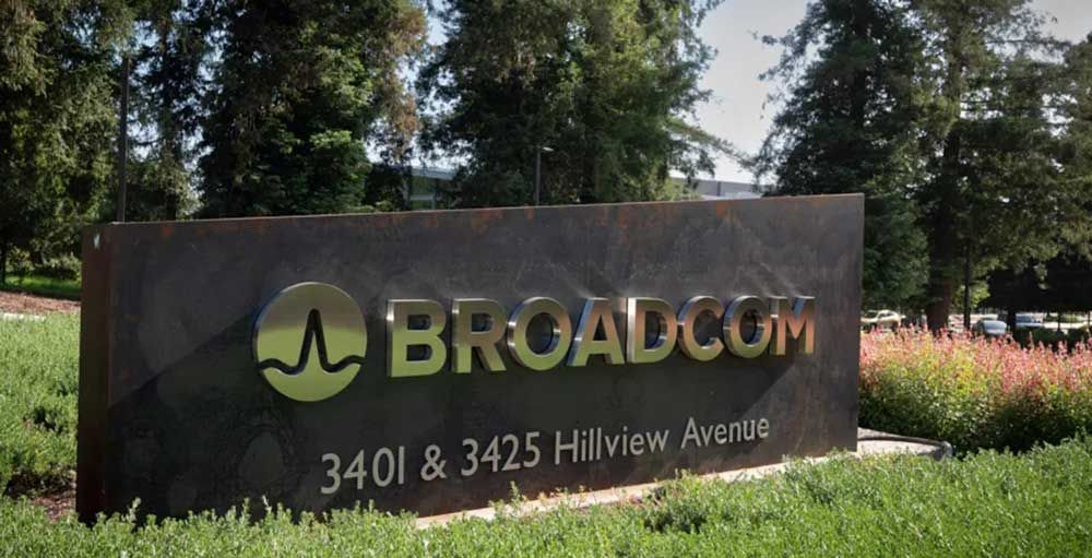 Broadcom Rounds Out AI Networking Portfolio With New…