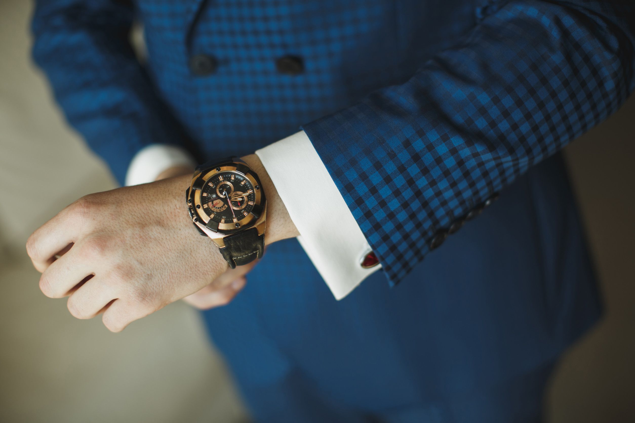 9 Status Symbols Men Obsess Over That Mean Nothing to…