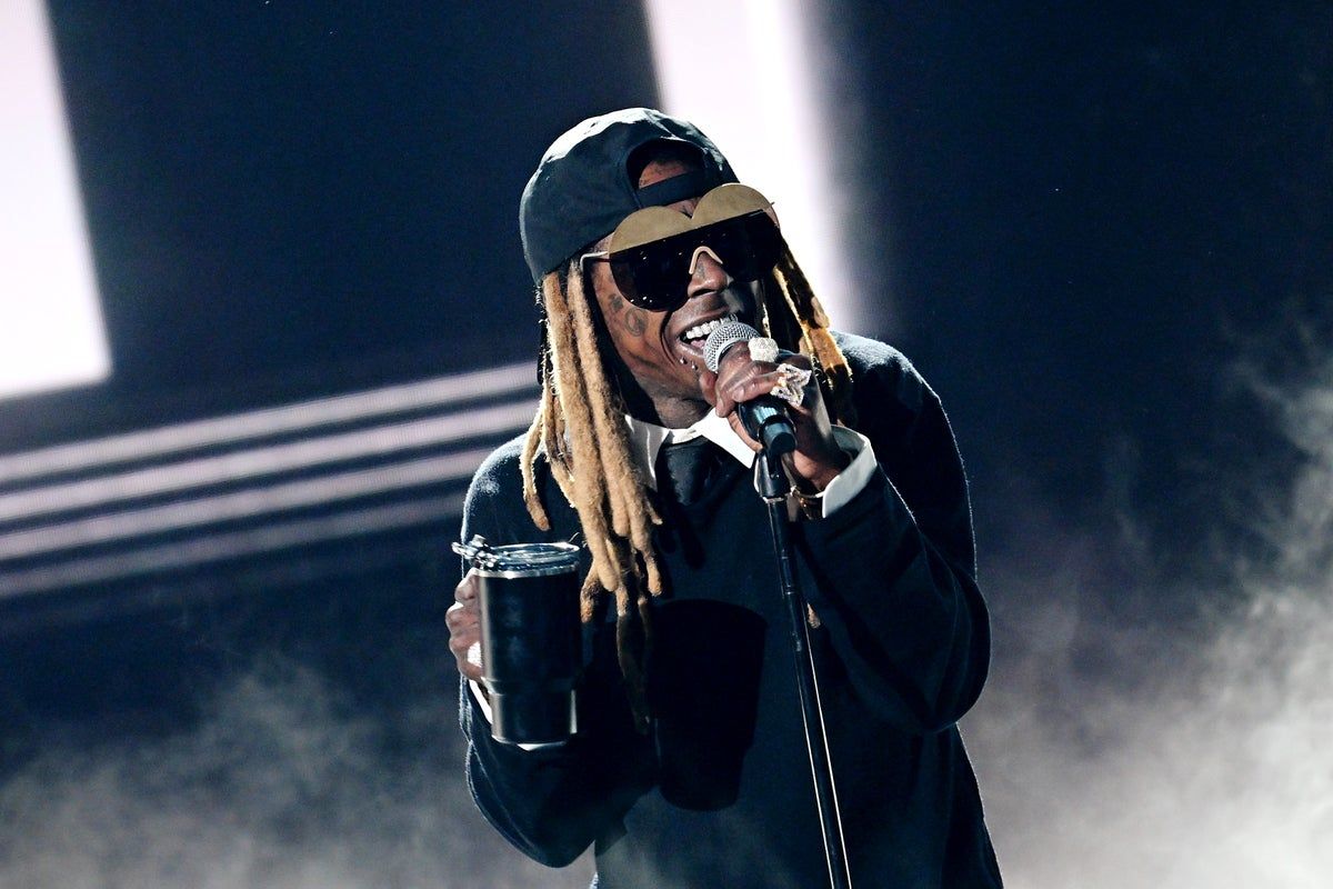 Lil Wayne fans upset after rapper cancels concert at…