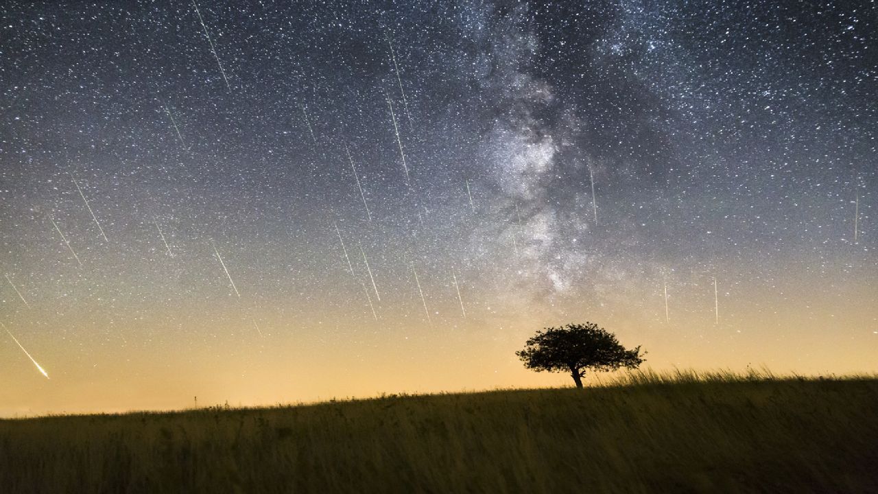 Perseids meteor shower peaks tonight — here's how to…