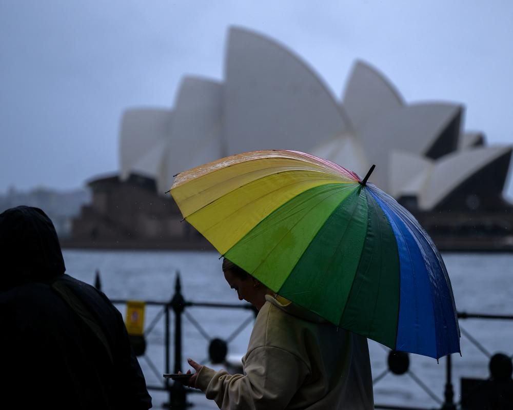 NSW weather: heavy rain and flooding as Sydney records…