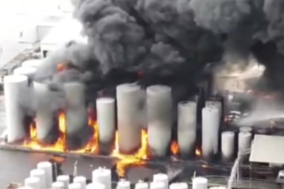 Massive fire and explosion at Louisiana auto supply…