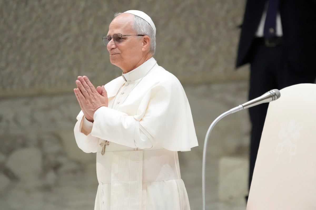 Pope meets with Chagos refugees and delivers message…