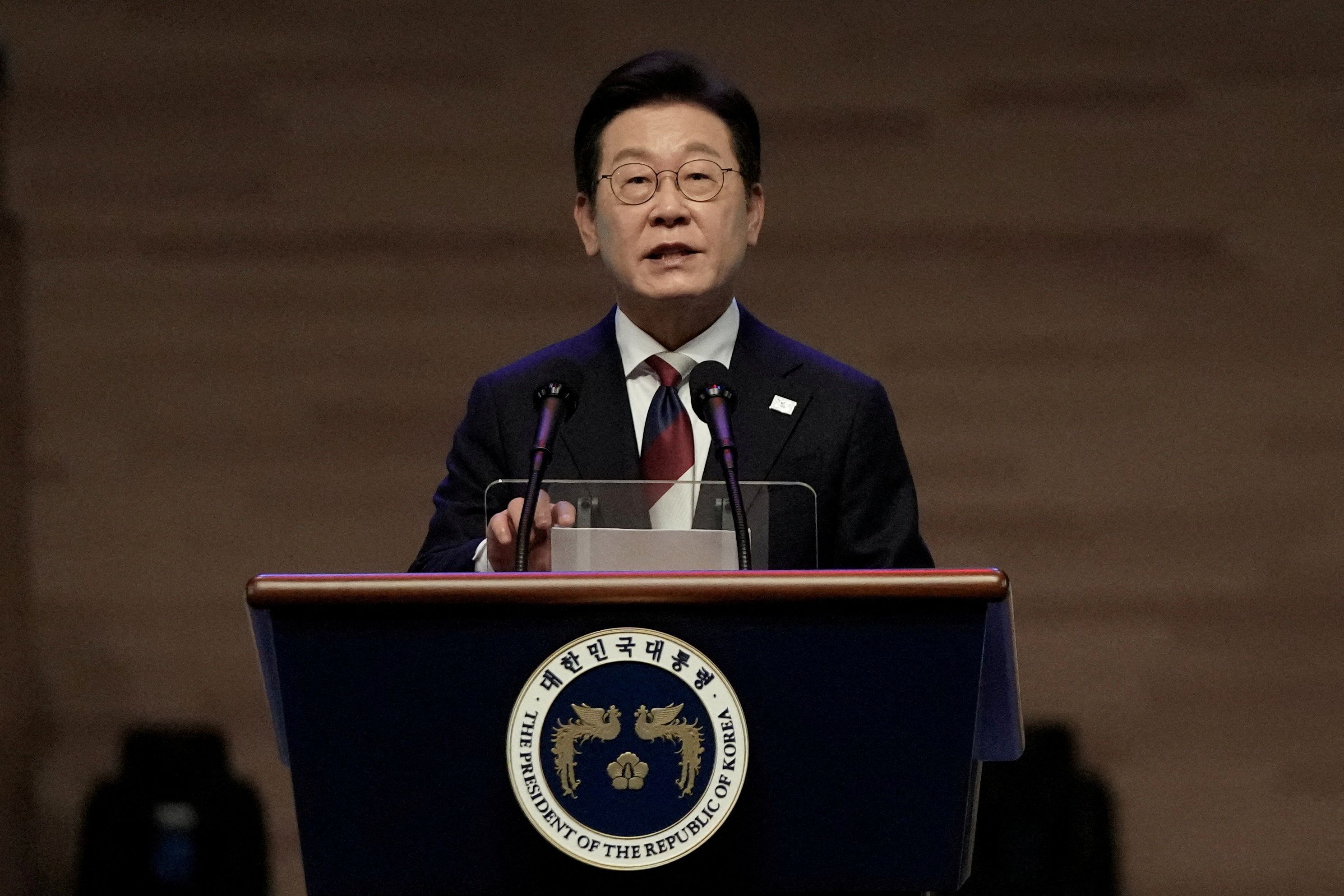 South Korea’s Lee set to meet Trump, with trade and…