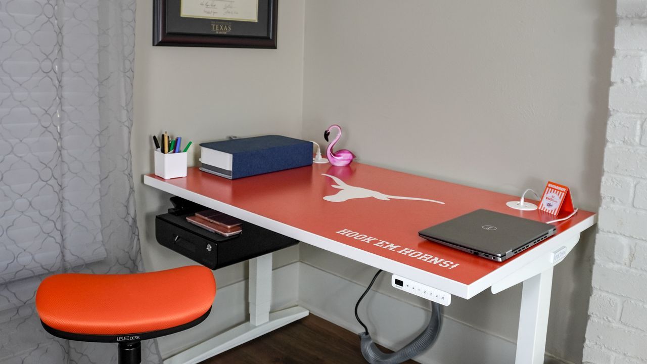 I tried a college-themed standing desk, and it’s the…