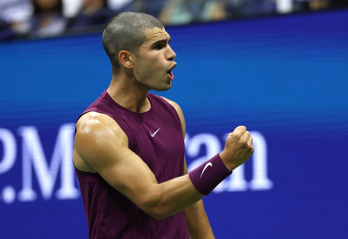 Carlos Alcaraz shows off new haircut at US Open and…
