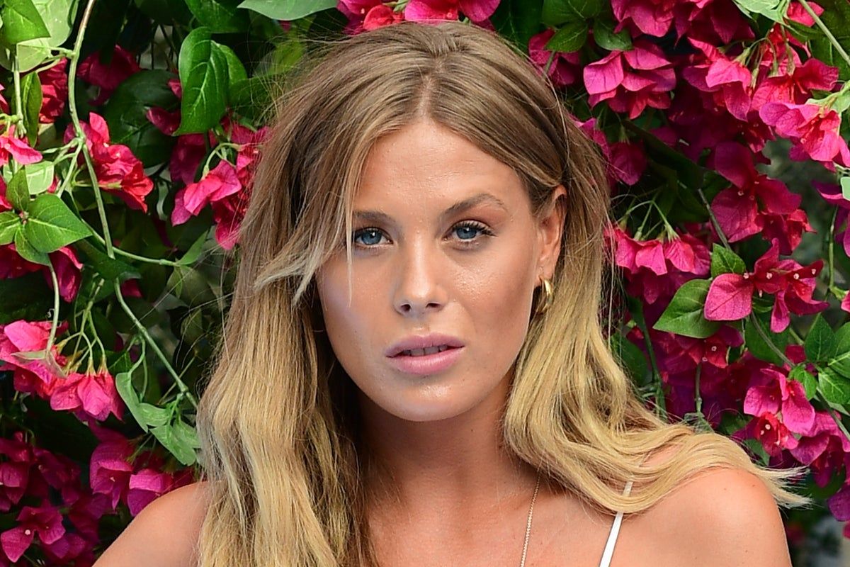 Made in Chelsea star announces sister’s death in…