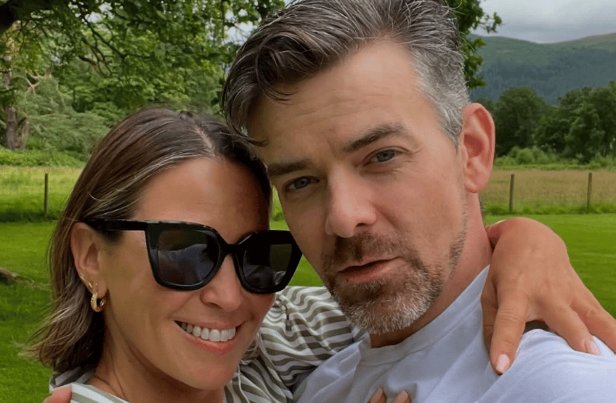 Rachel Stevens 'splits' from Dancing On Ice pro…