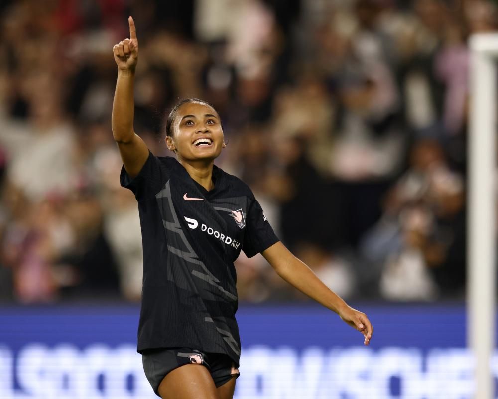 Chelsea Women poised to sign Alyssa Thompson from…