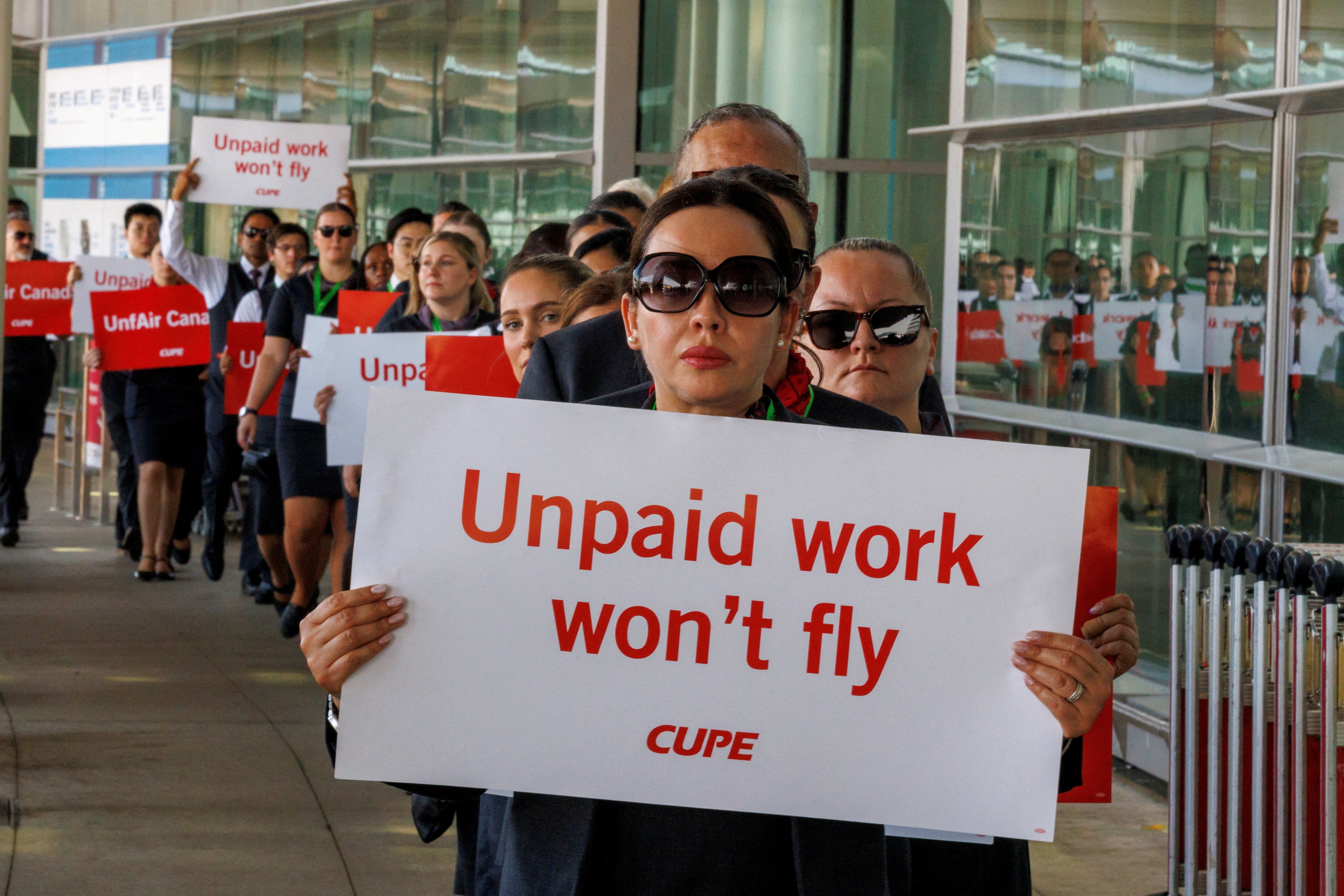 Air Canada flight attendants hold controversial wage…