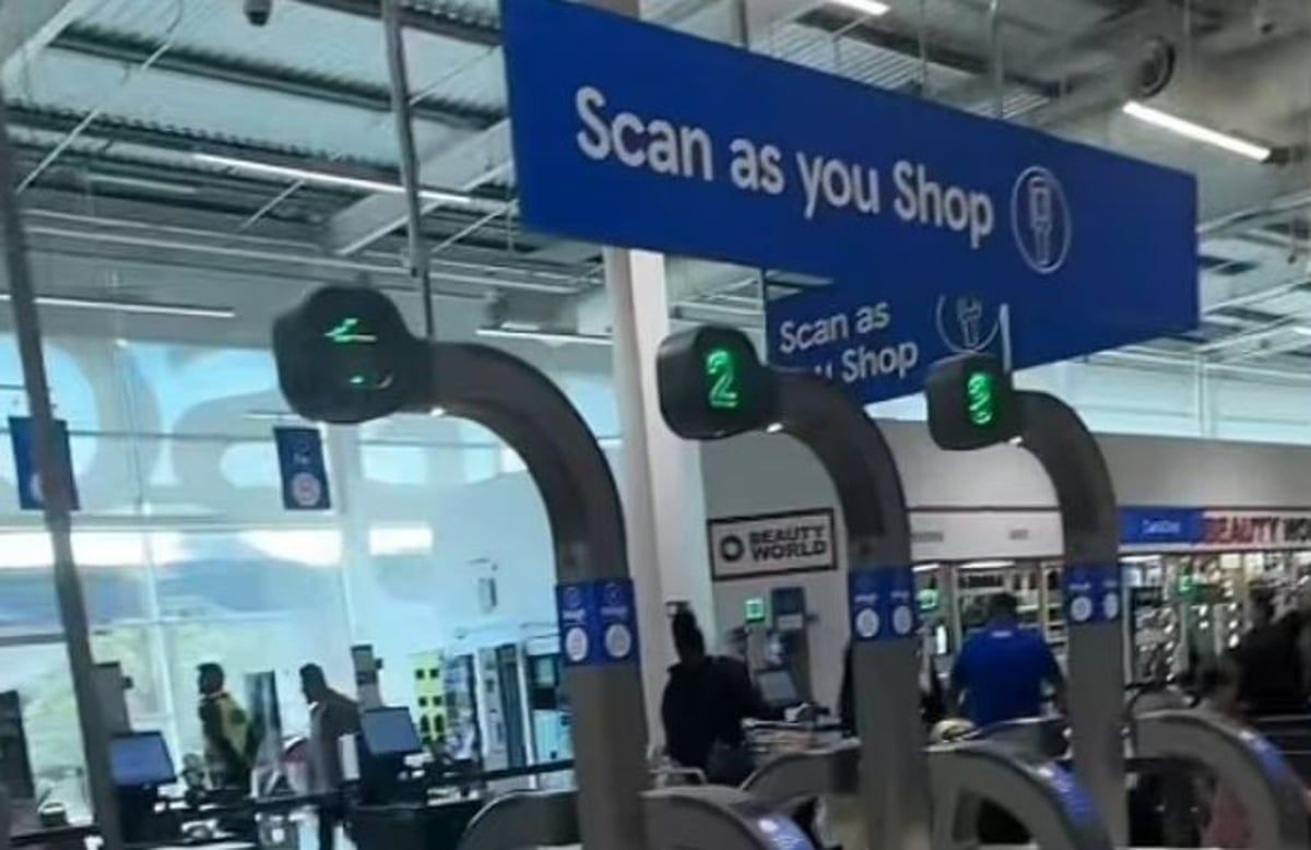 Tesco in Slough trials 'prison-like' security scanners…