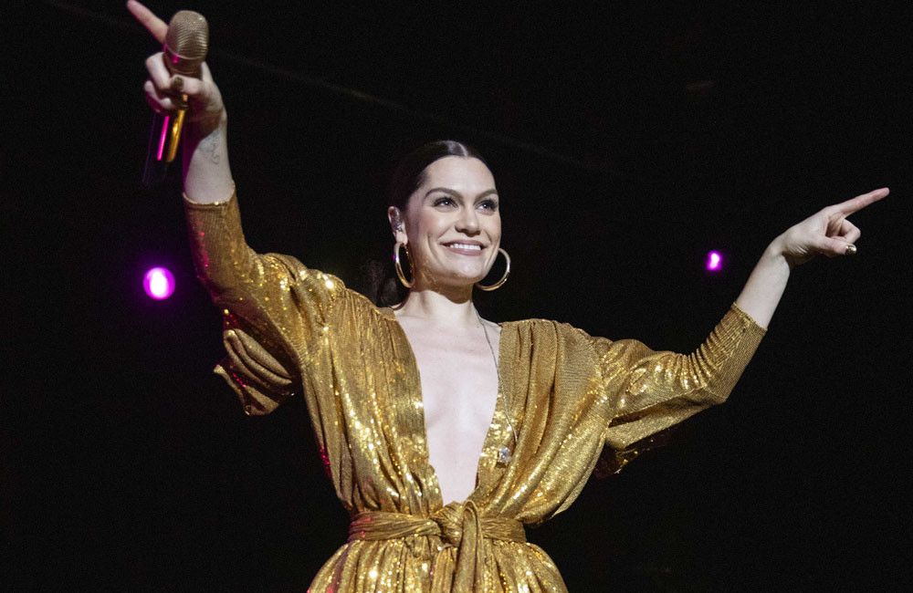 Jessie J makes emotional return to the stage after…