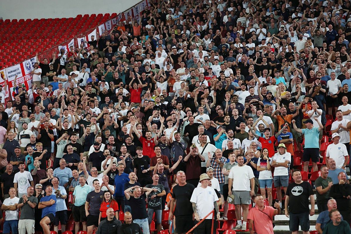 England fans praised by police for ‘exemplary’ conduct…