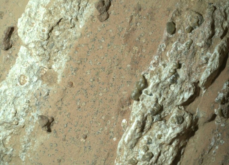 Martian Rocks Offer Clues That Might Indicate Ancient…