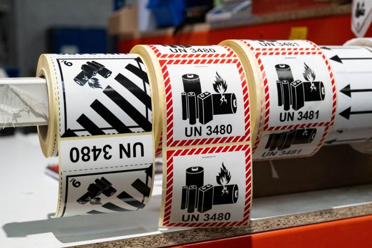 FAA issues new warning over flying with lithium…