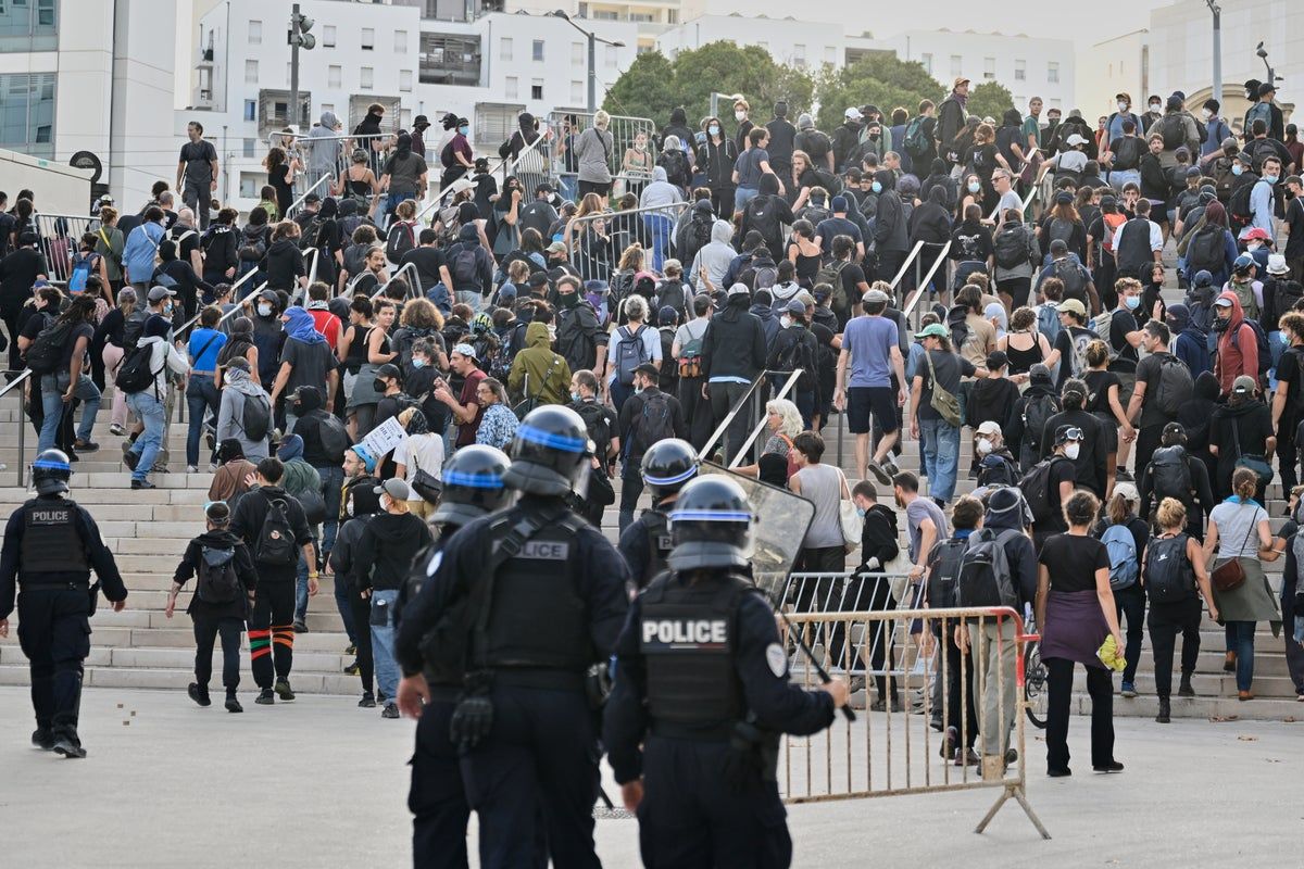 ‘Block Everything’ protesters clash with French police…