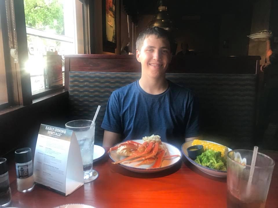 Tyler Robinson Childhood Photos With Guns Spark Debate…