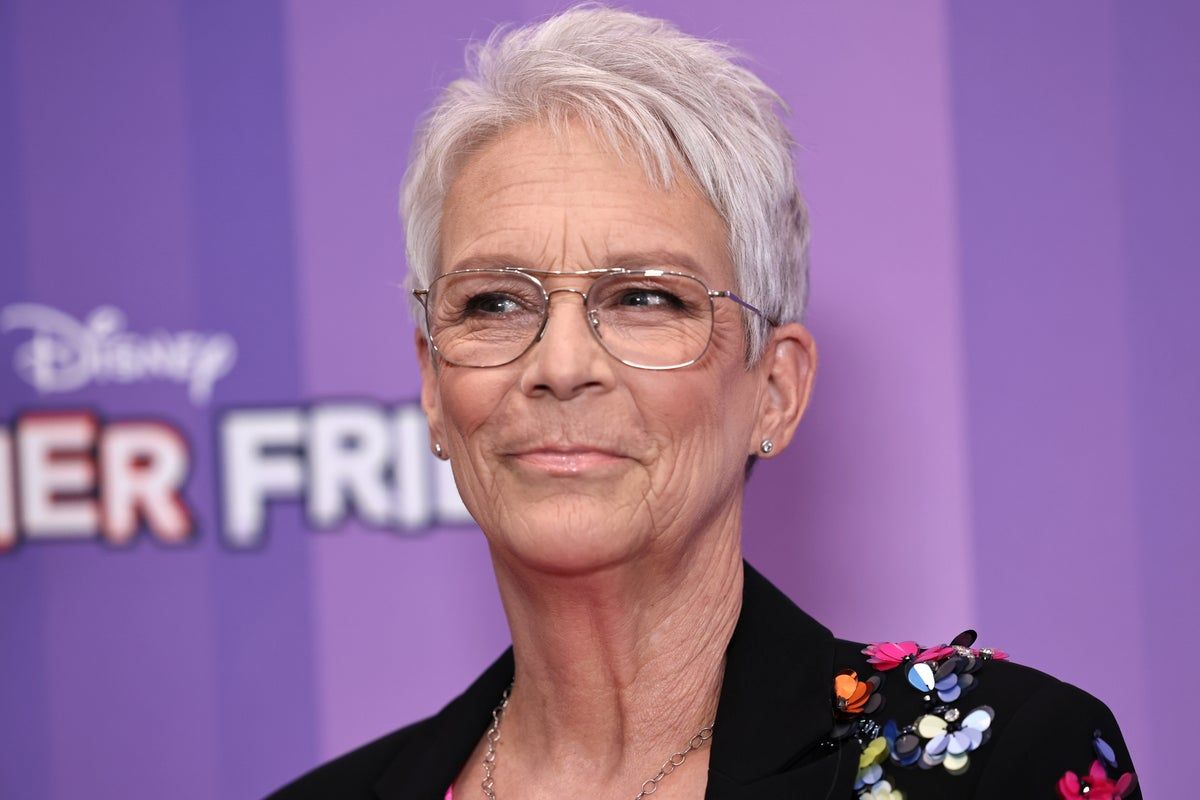 Jamie Lee Curtis breaks down in tears over Charlie…