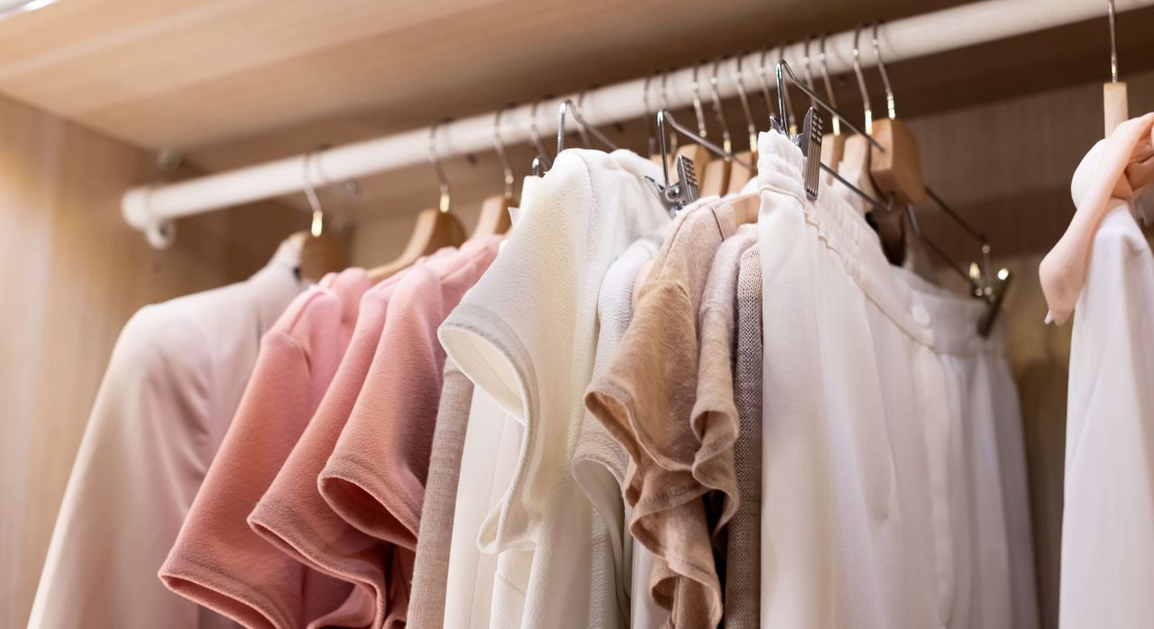 A clothing expert taught me how to stop clothes from…