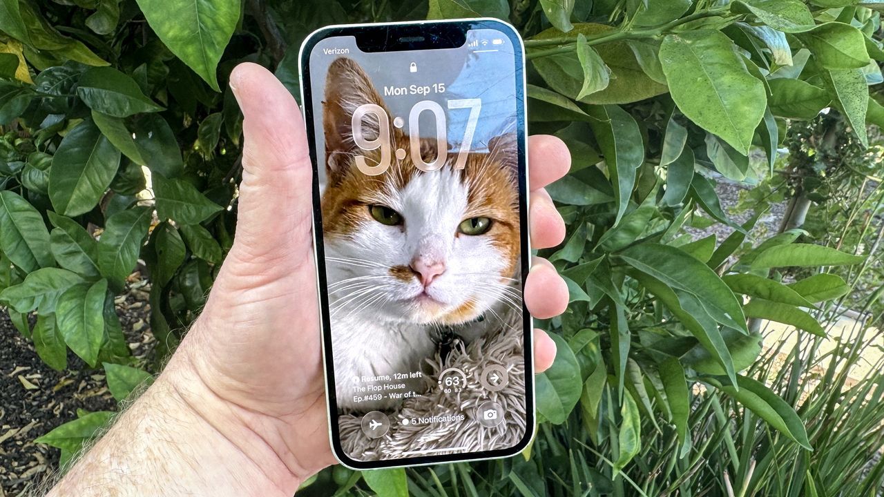 iOS 26 review: Great new features and a brand new look