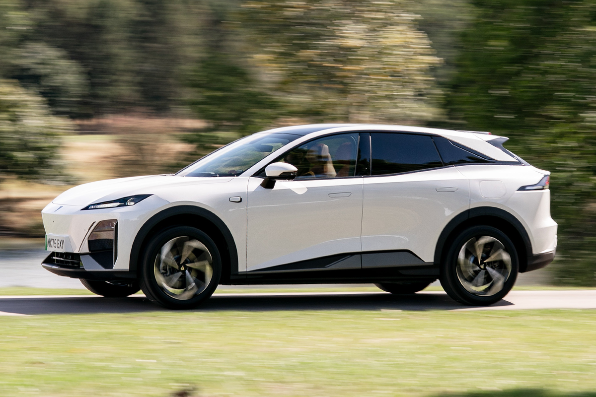 Changan Deepal S07 review: Premium looks, British…