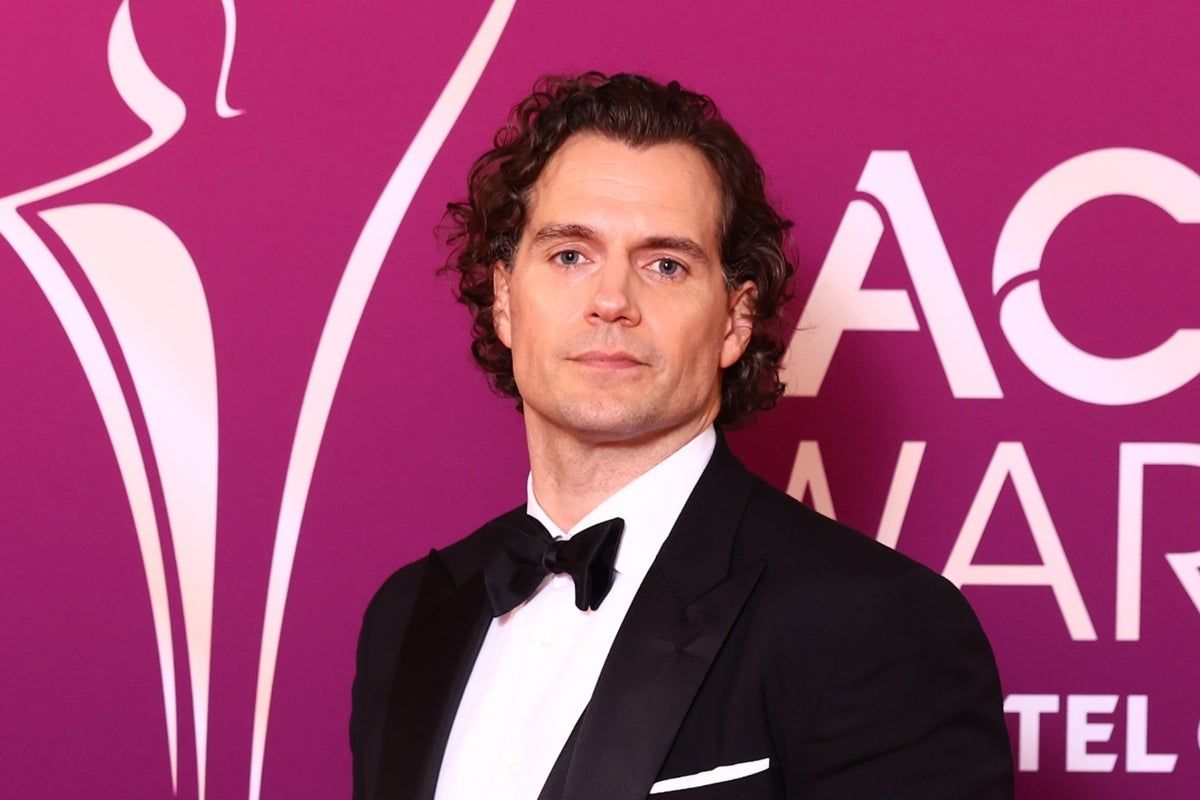 Henry Cavill shares cryptic poem after sustaining leg…