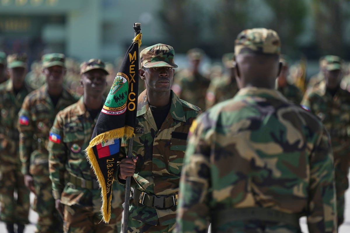Mexican army trains 143 Haitian soldiers as the…