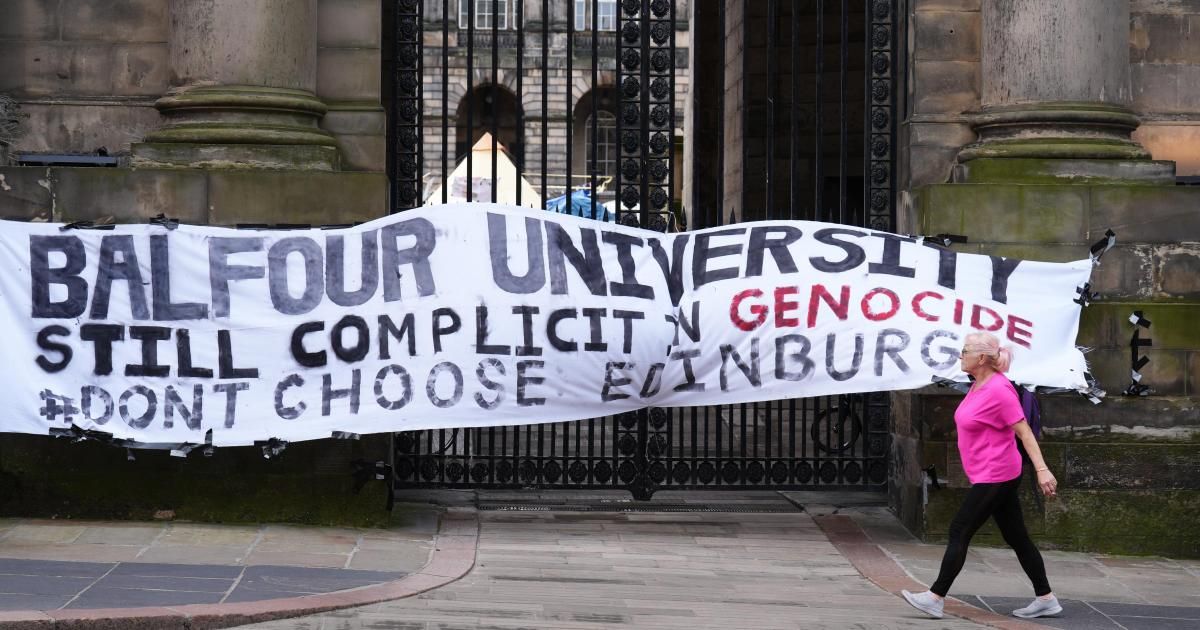 2000 Edinburgh University staff and students call for…