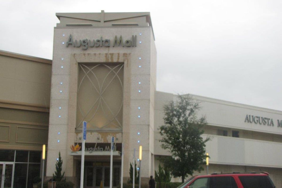 Two people in custody after ‘fight’ at Georgia mall…