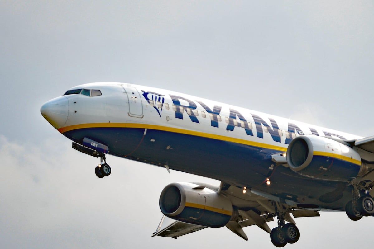 Ryanair pilot issues distress call after losing…
