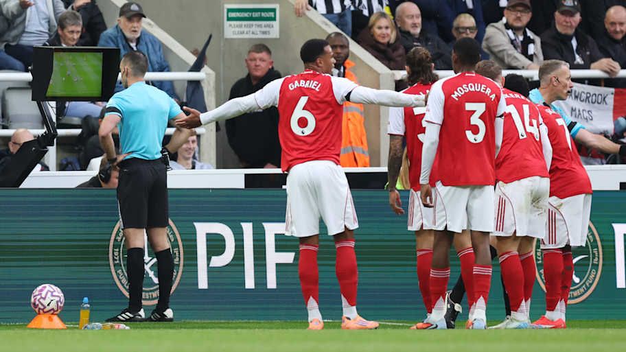 Sports Illustrated - VAR Explains Why Arsenal Penalty…