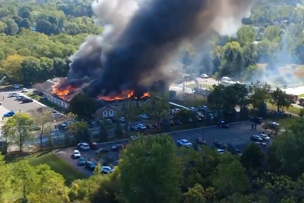 Video: Michigan mormon church burns after gunman rams…