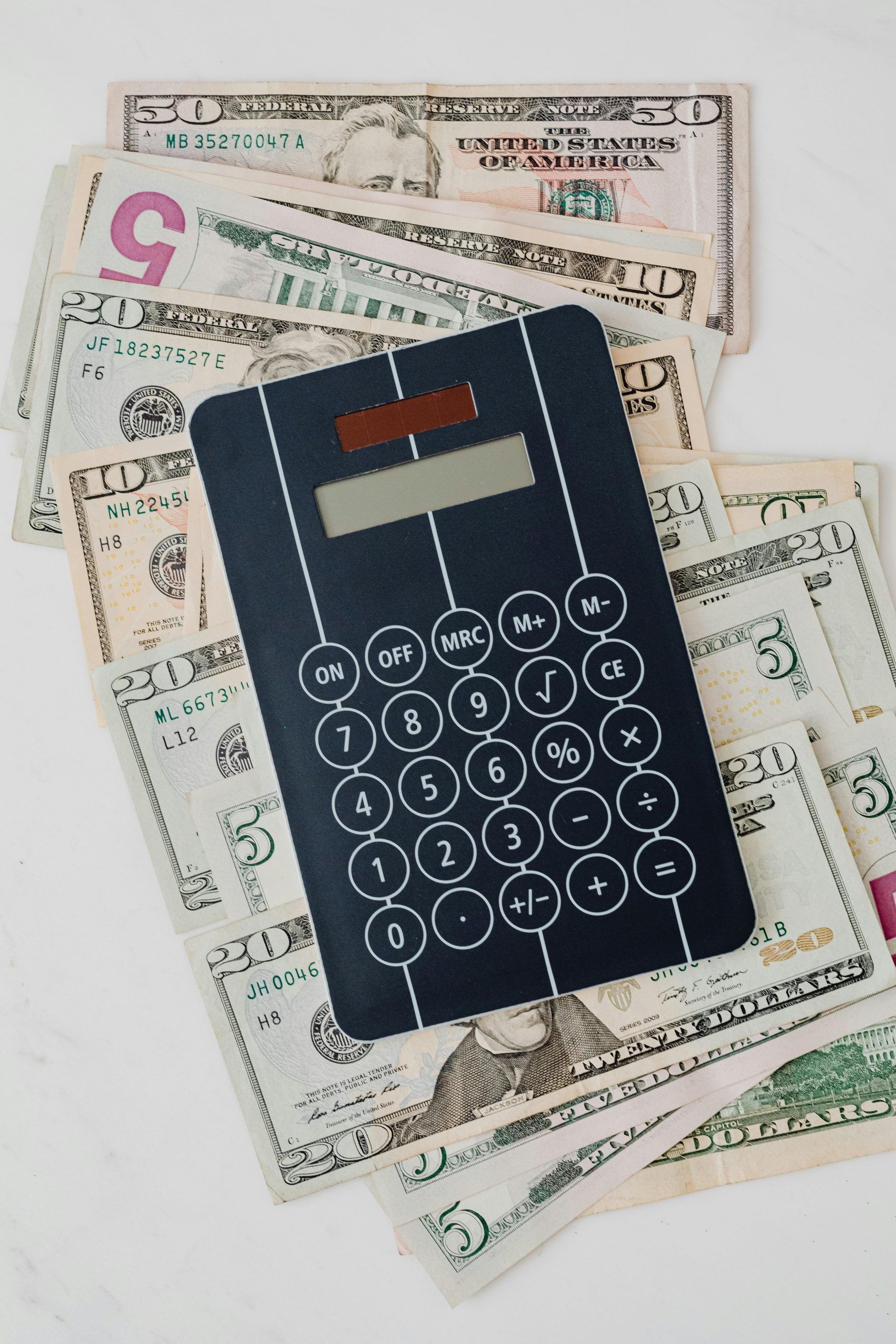 10 Weird Grocery Store Habits That Can Save You Money
