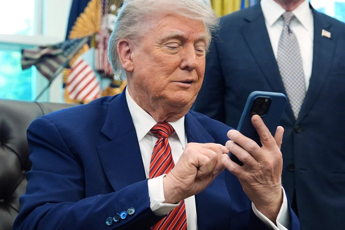Trump and White House ramp up racist memes blaming…