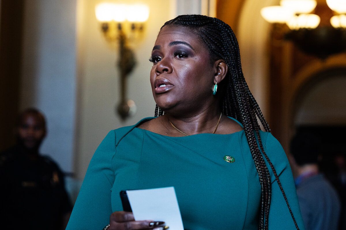 Former ‘squad’ member Cori Bush launches comeback bid…